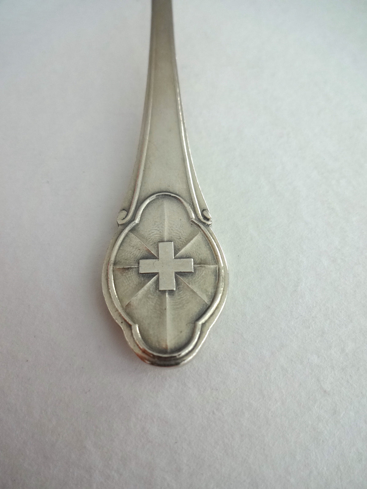 Spoon with Swiss cross– The Loving Spoon
